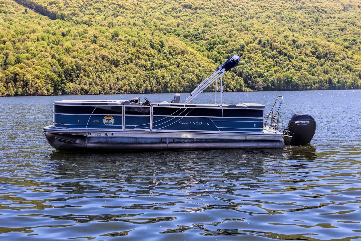 150 HP Ski & Tube Pontoon Rental | Seven Points Marina