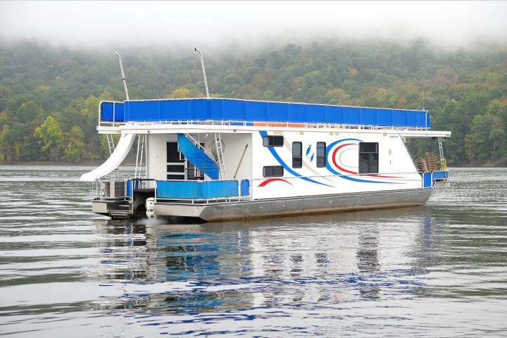 Blue Heron Houseboat Rental | Seven Points Marina